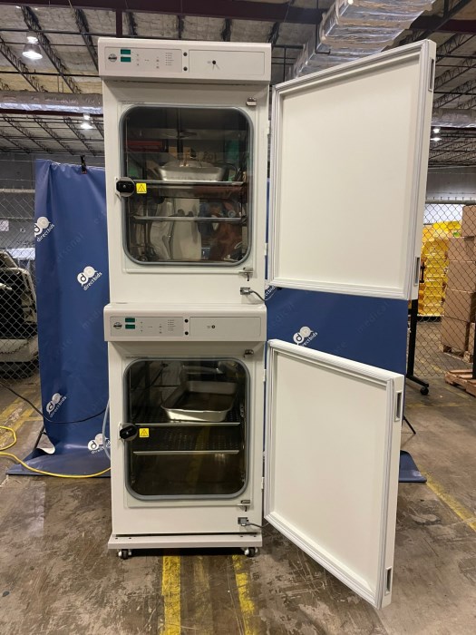 Heraeus Hera Cell 150 Incubator *Lot of 2 Items* for sale